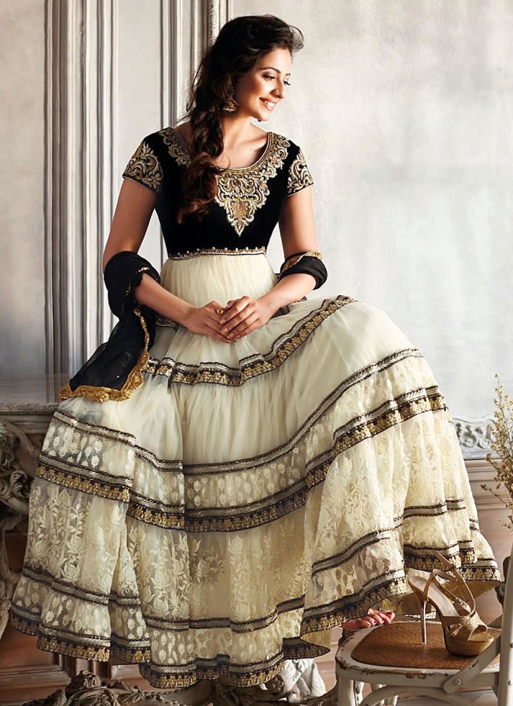 Rakul Preet Off White Zari Work Net Anarkali Suit