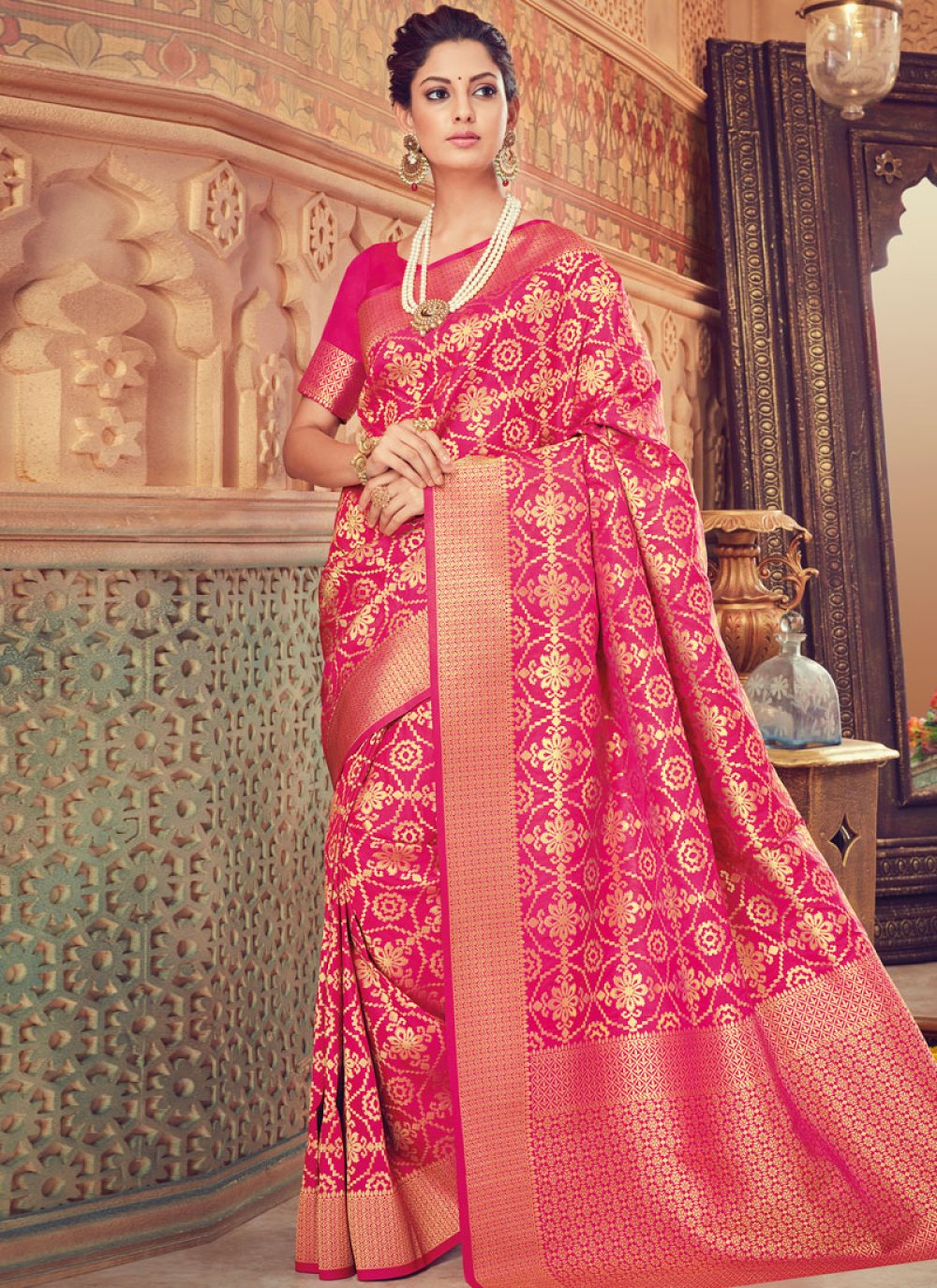Buy Magenta Classic Saree Online : 90701