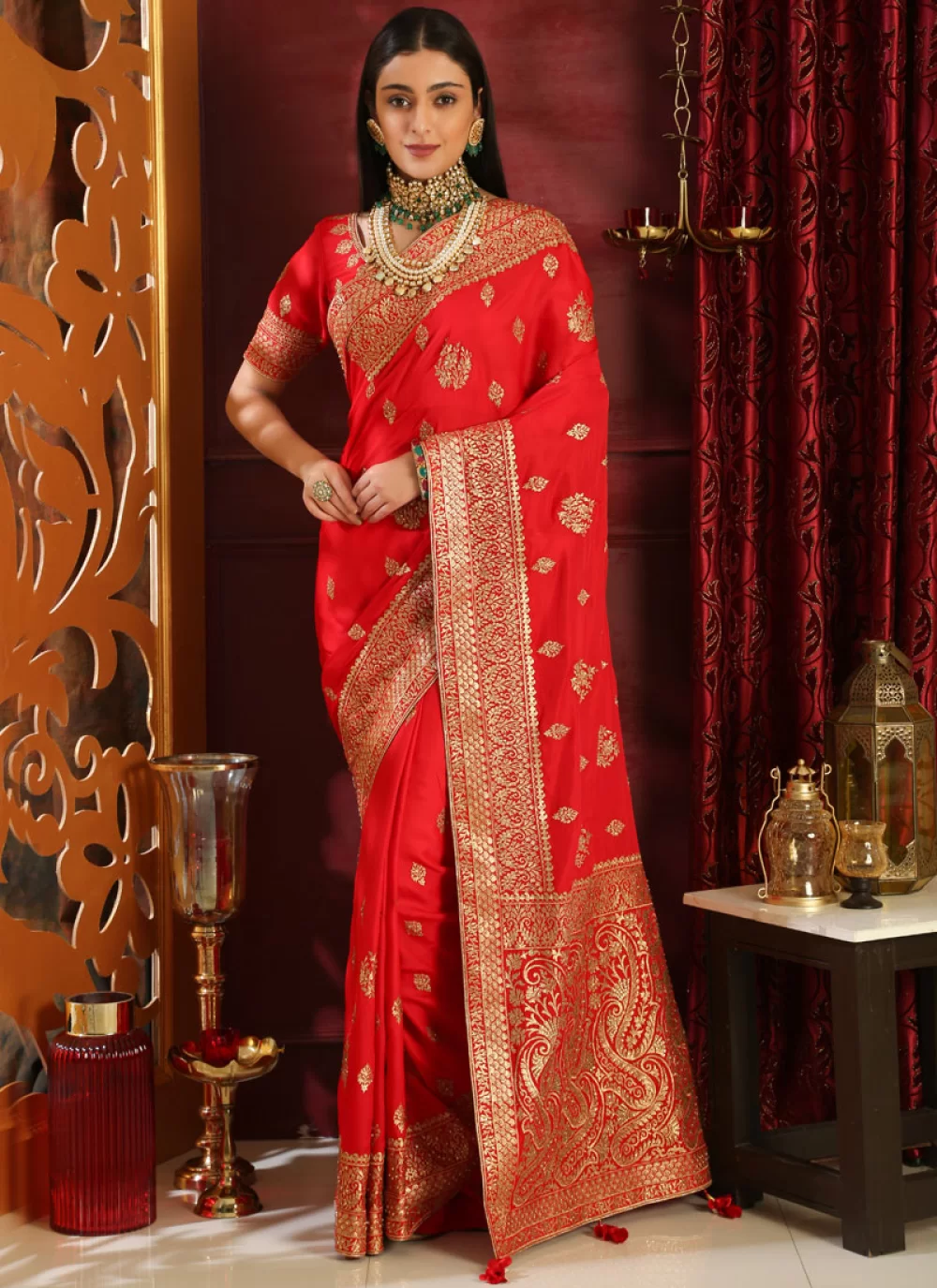 Shop Red Wedding Classic Saree Online : 111610