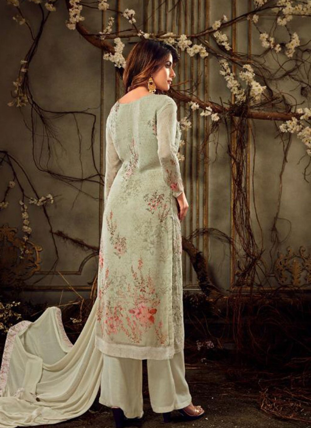 Buy Online Georgette Embroidered Designer Suit : 146042