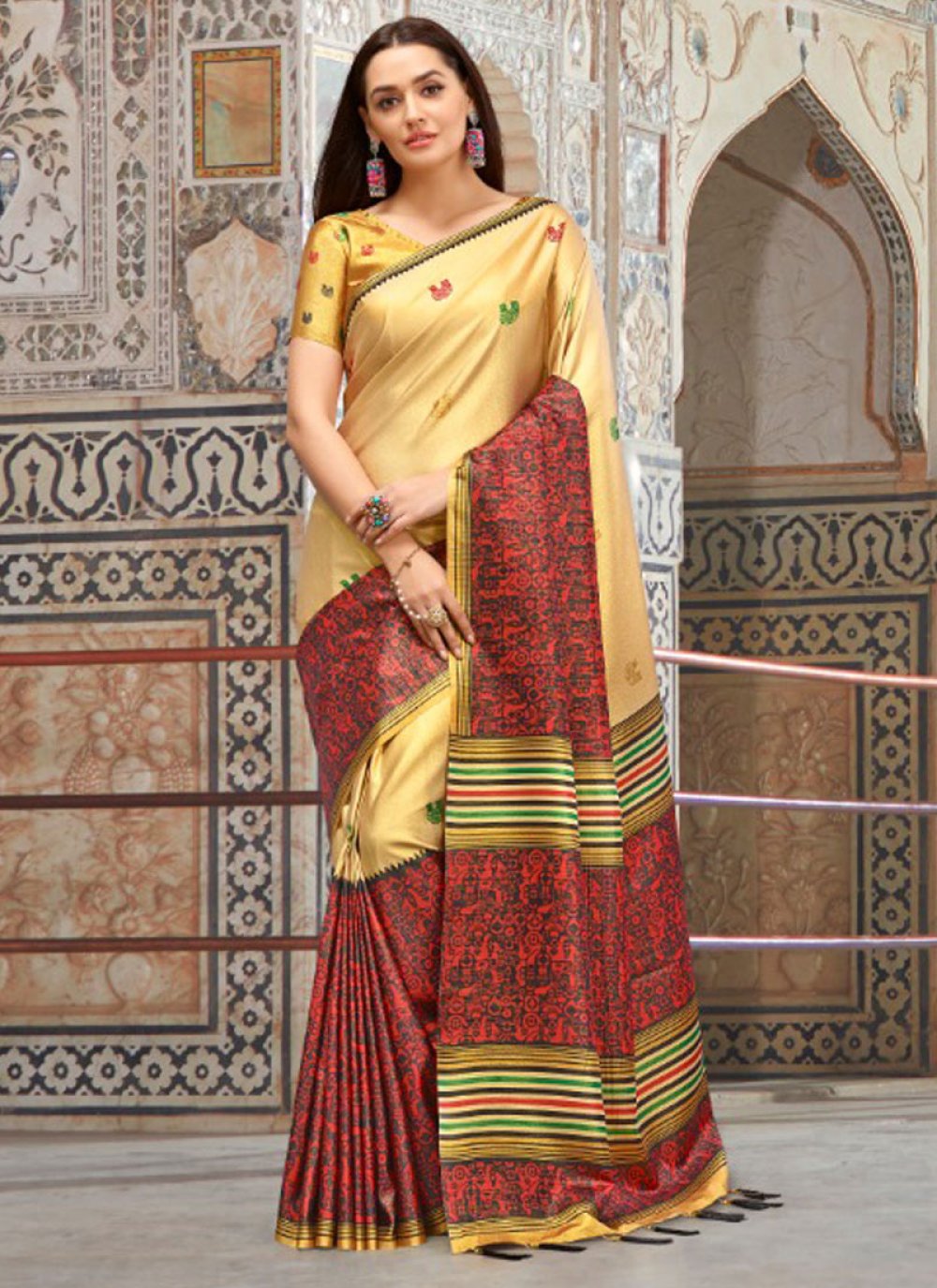 Shop Online Gold Weaving Classic Saree : 146223