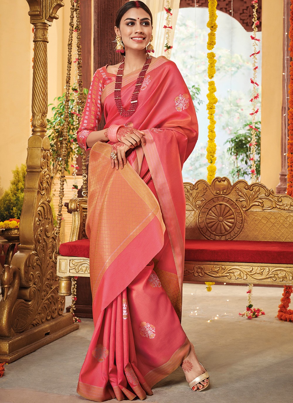 Buy Pink Weaving Bollywood Saree : 169243