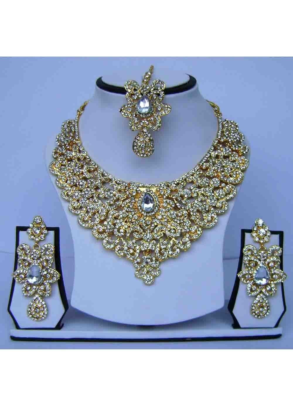 Shop Gold Reception Necklace Set Online : 181290