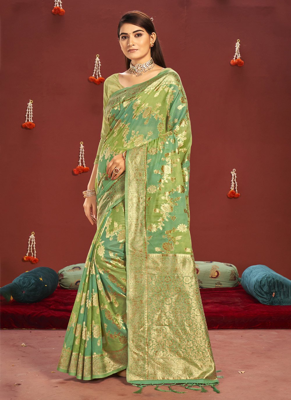 Shop Online Foil Print Cotton Classic Saree : 230732