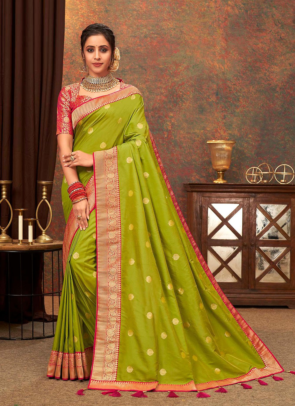 Buy Green Classic Saree Online : 223137