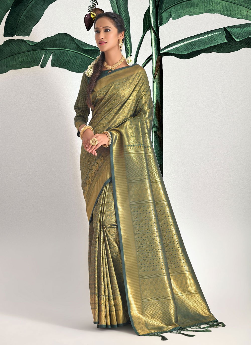 Buy Green Color Classic Saree Online : 219885