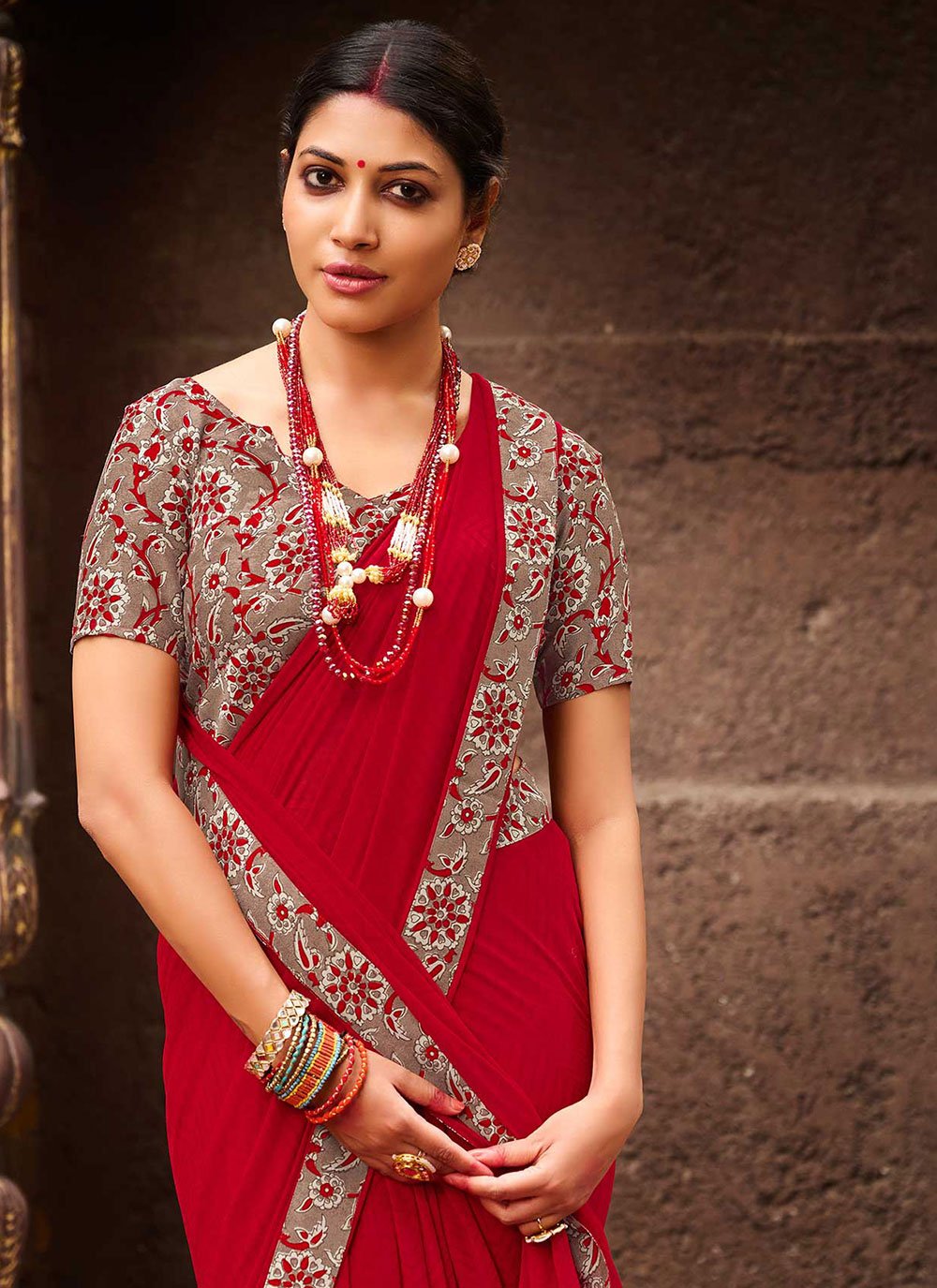Buy Red Festival Contemporary Saree Online : 235413