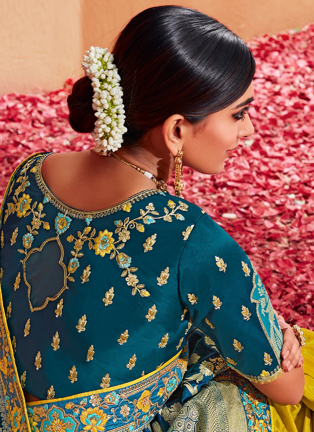 Buy Border Mustard and Teal Silk Trendy Saree : 255613