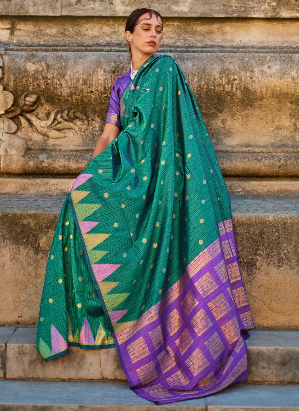 Shop Online Green Weaving Work Classic Sari for Ceremonial : 274198