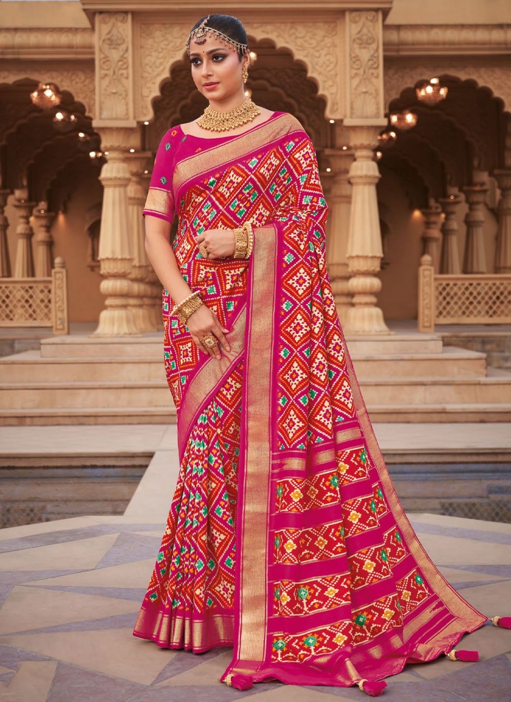 Buy Patola Print Work Patola Silk Traditional Saree In Pink Online ...
