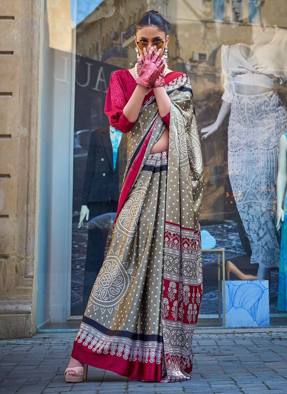 Shop Online Appealing Grey Faux Crepe Classic Saree : 286824