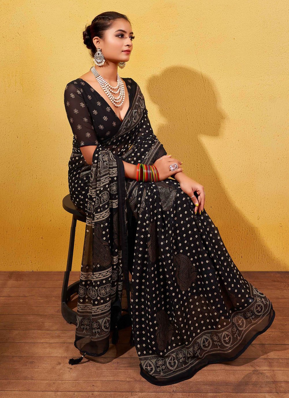 Buy Online Black Georgette Trendy Saree with : 277567