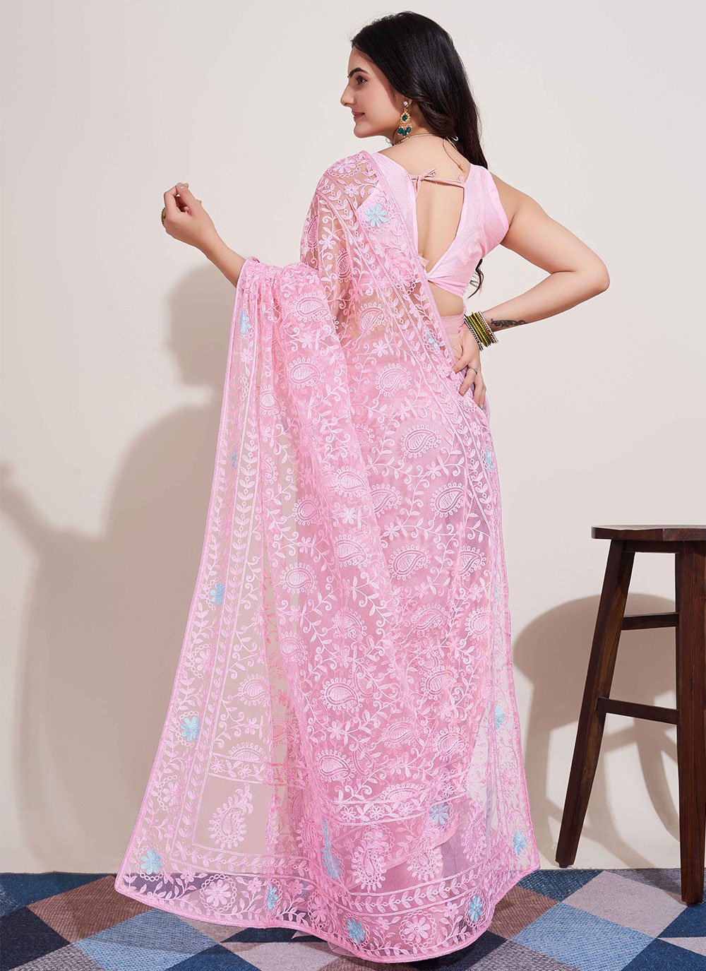 Buy Pink Embroidered Work Net Classic Sari : 277140