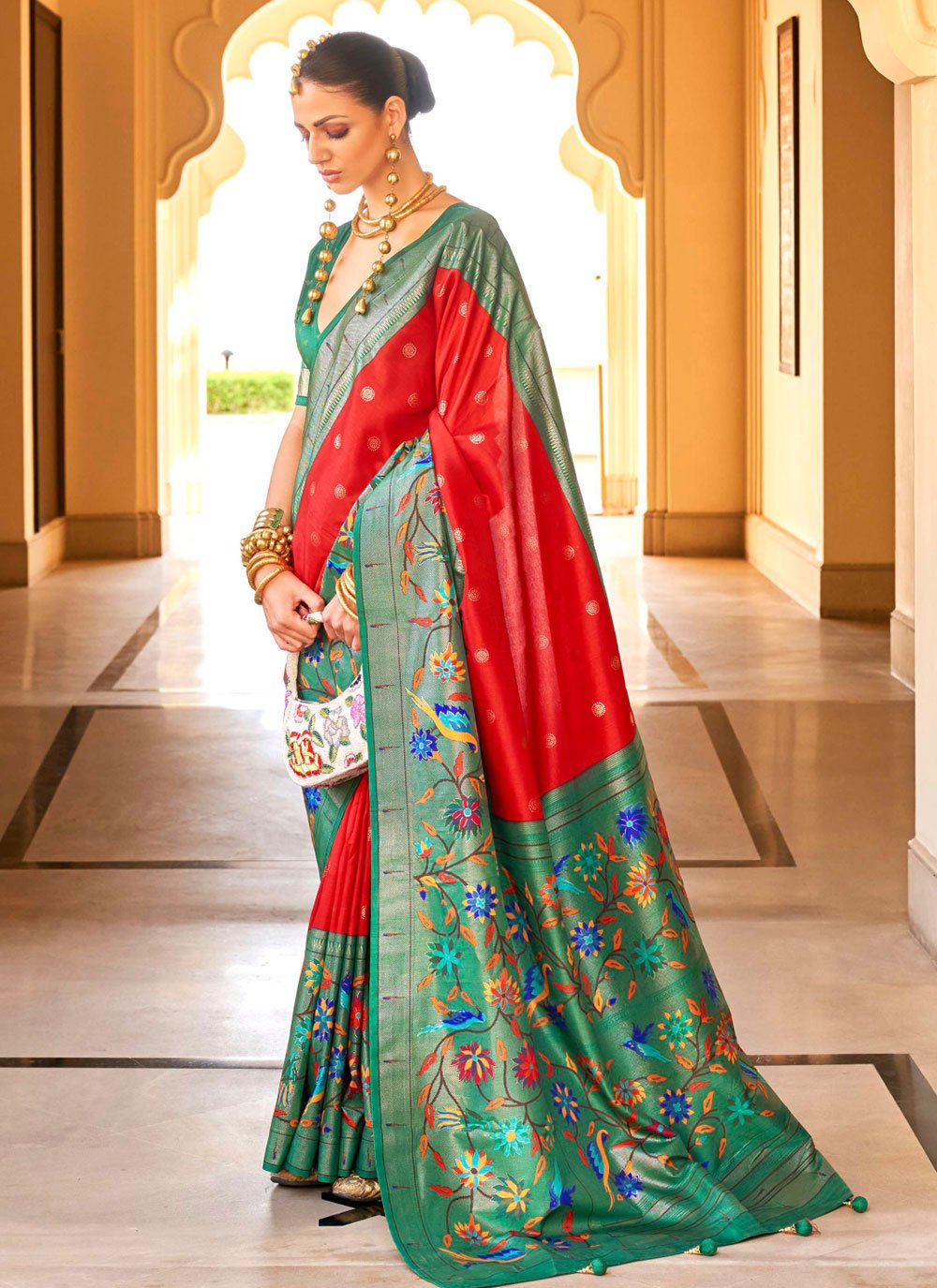 Shop Online Red Silk Classic Saree : 287016