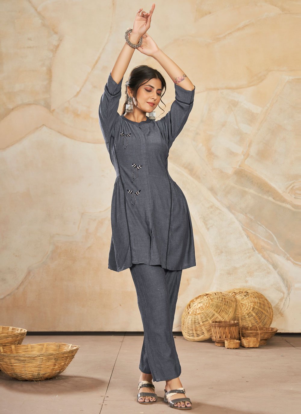 Buy Online Viscose Designer Kurti with Hand Work : 283944