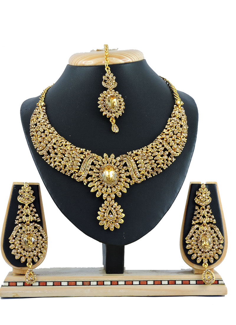 Shop Online Gold Color Necklace Set : 120541
