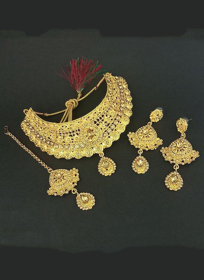 Buy Gold Mehndi Necklace Set Online