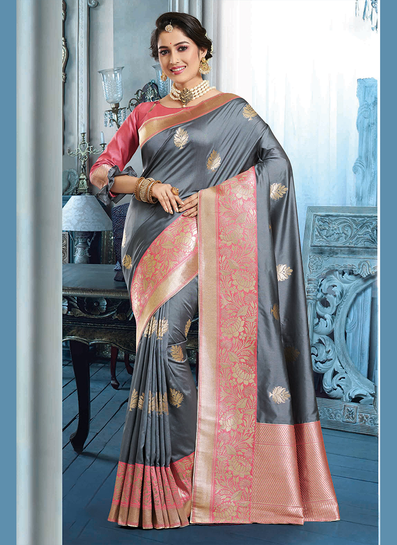 Shop Traditional Saree For Reception Online : 134108