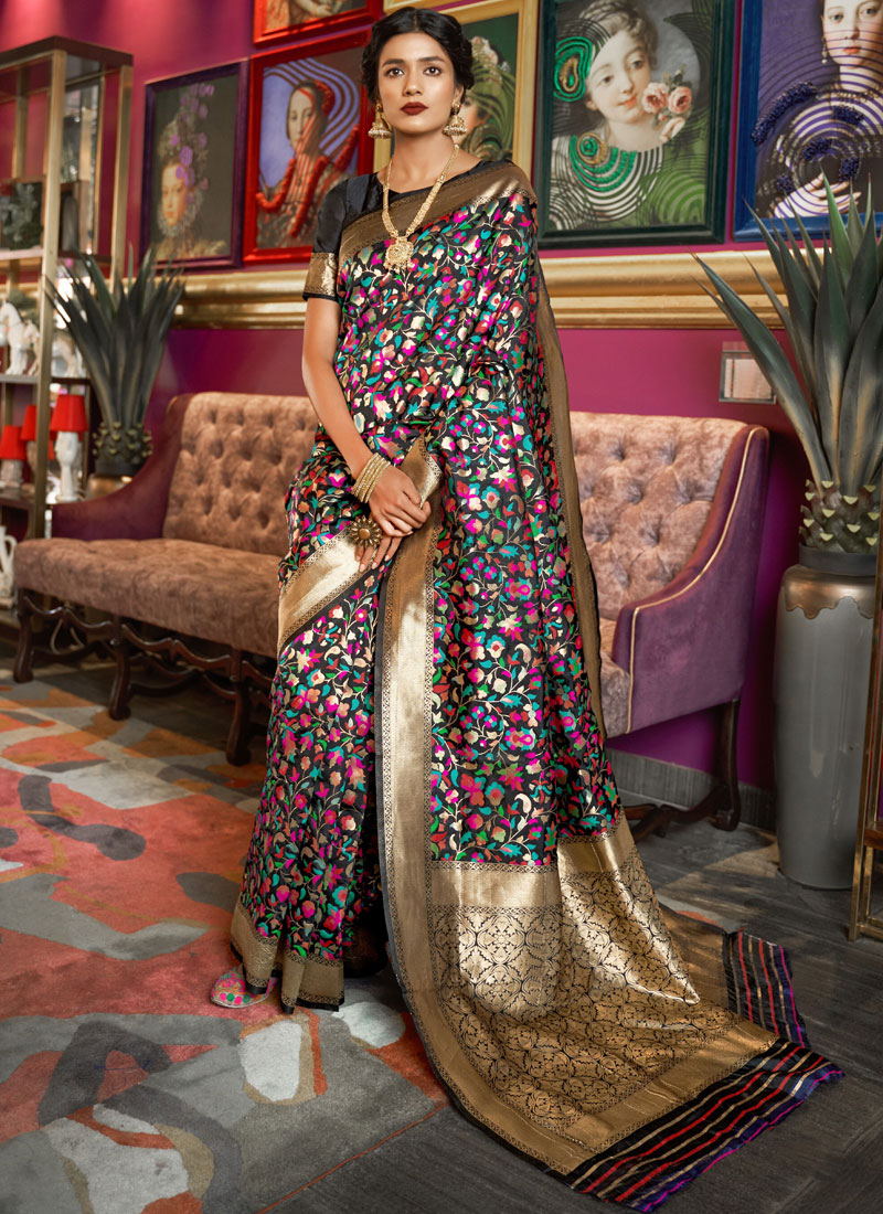 Shop Traditional Saree For Wedding Online : 133280