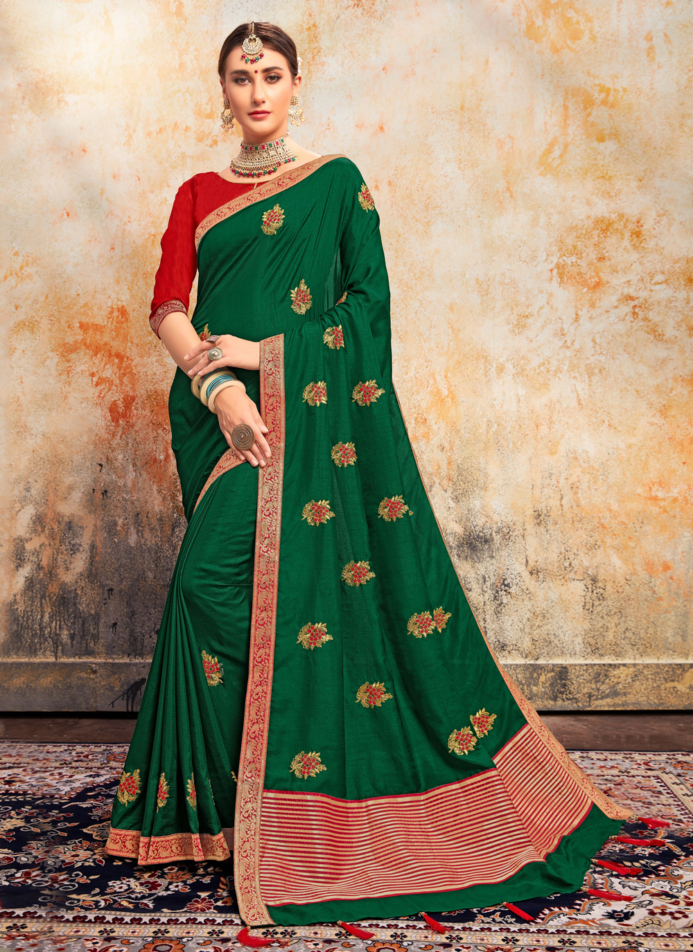 Shop Online Embroidered Silk Classic Saree : 165966