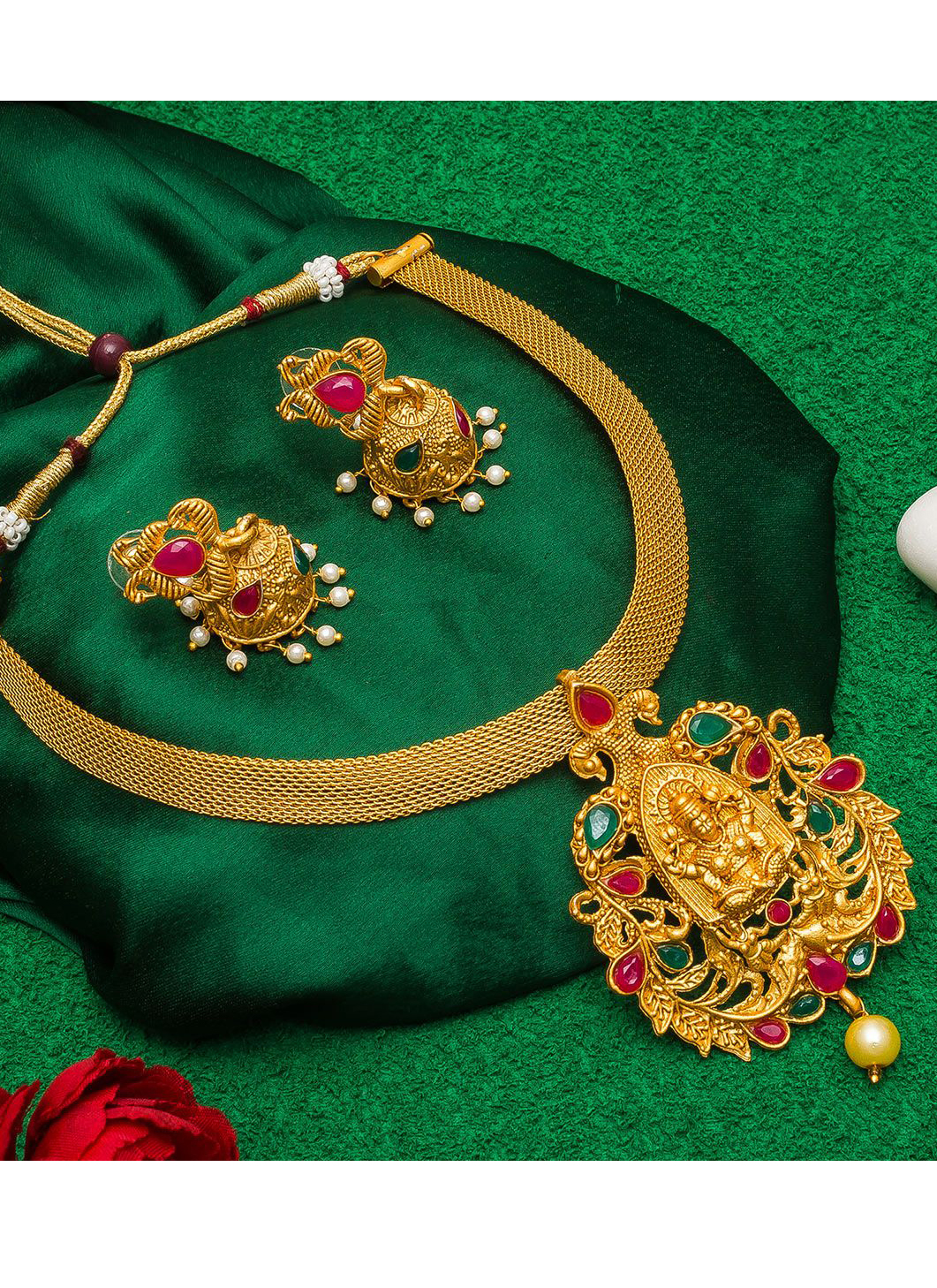 Buy Gold Mehndi Necklace Set Online : 158482