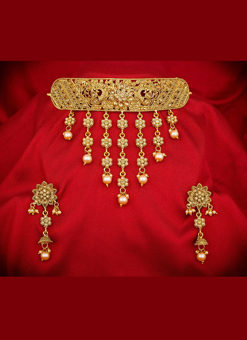 Shop Online Necklace Set Stone Work in Gold : 146837