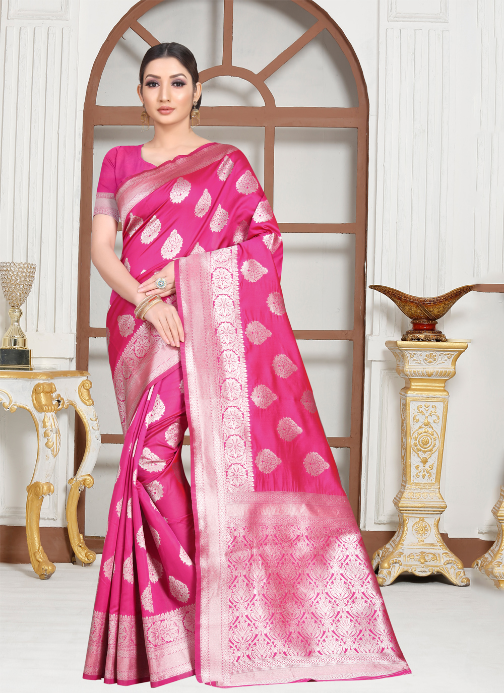 Buy Pink Color Traditional Saree Online : 157716