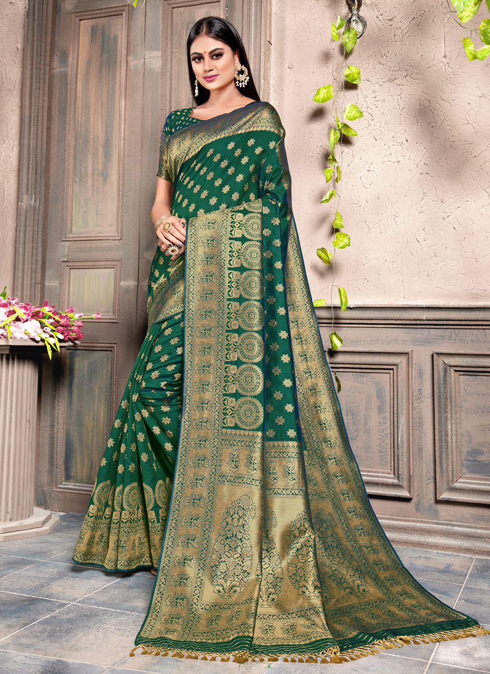 Buy Online Traditional Saree For Party : 162237