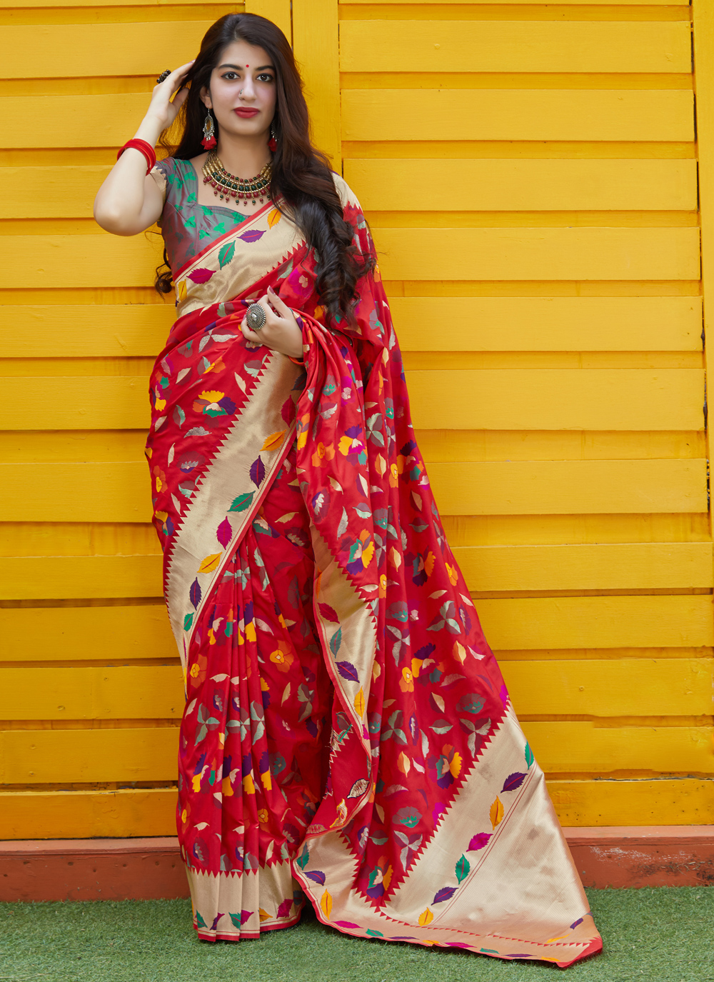 Buy Weaving Ceremonial Traditional Saree Online