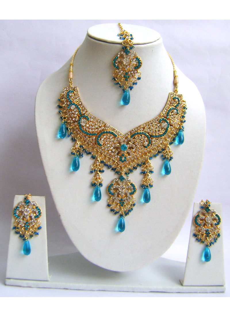 Buy Online Gold Color Necklace Set : 181120