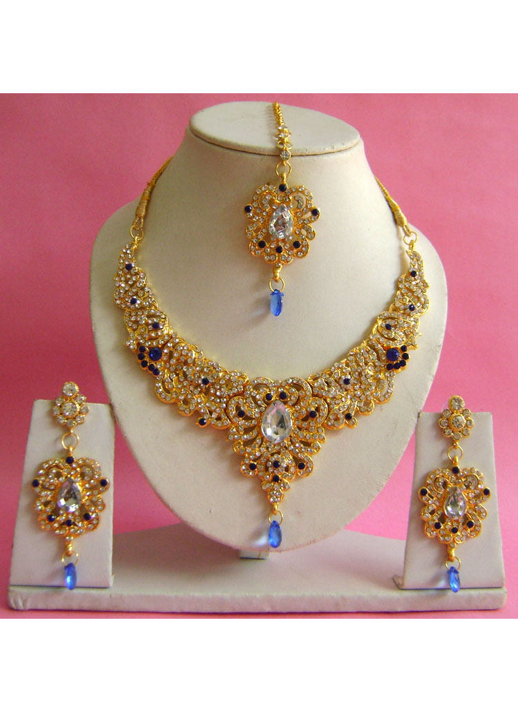 Buy Gold Engagement Necklace Set Online