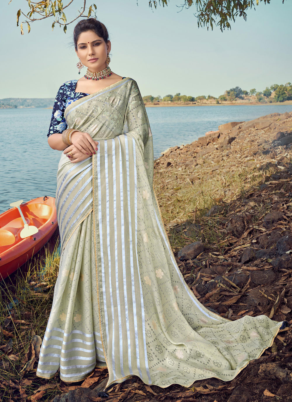 Buy Online Multi Colour Foil Print Festival Printed Saree : 185975