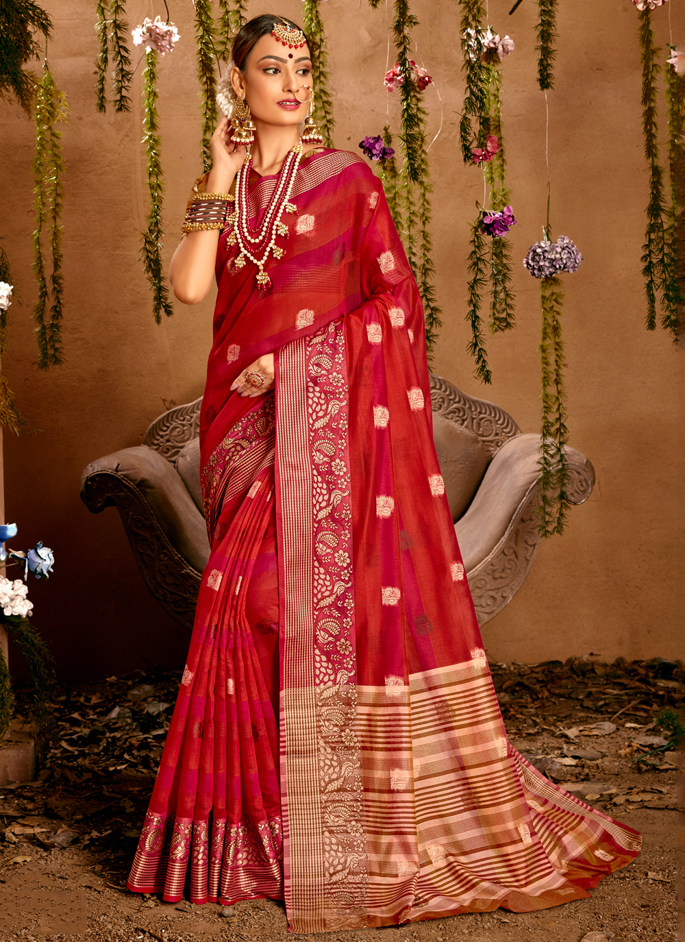 Shop Red Cotton Traditional Saree Online : 173822