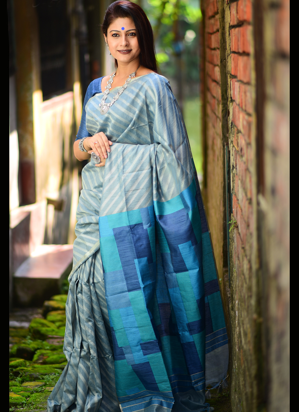 Shop Online Traditional Saree Weaving Silk in Blue : 183588