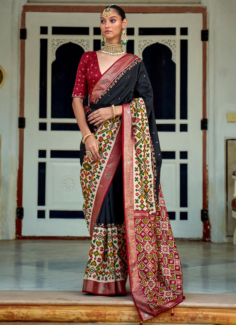 Buy Black Aariwork Patola Silk Classic Saree : 239898
