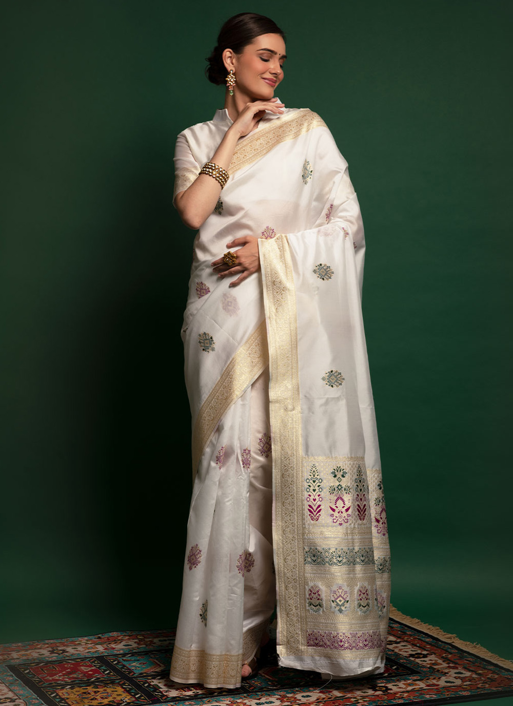 Shop Classic Saree Weaving Silk in White Online : 238679