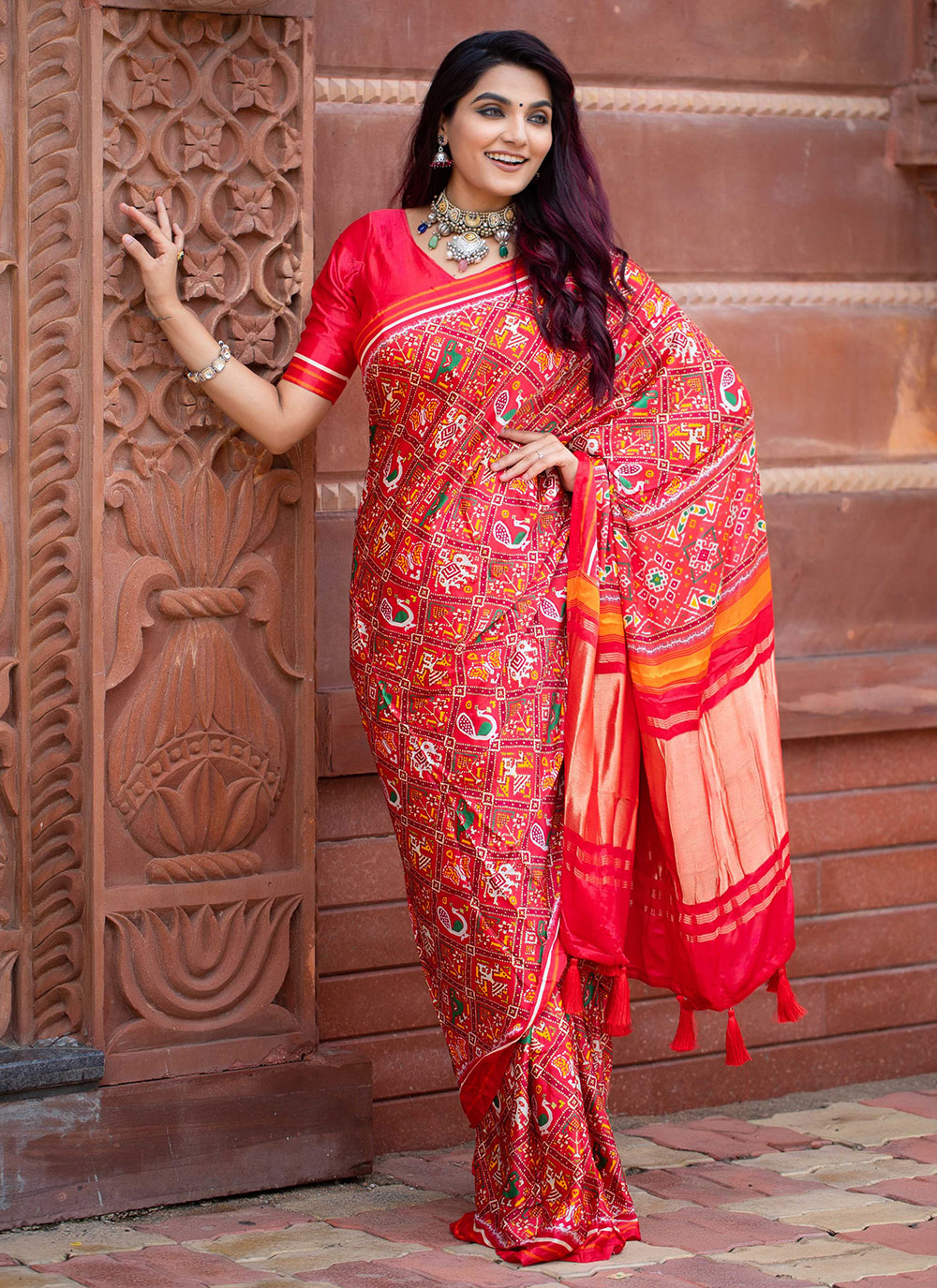 Shop Red Patola Print Patola Silk Classic Saree Online : 239147