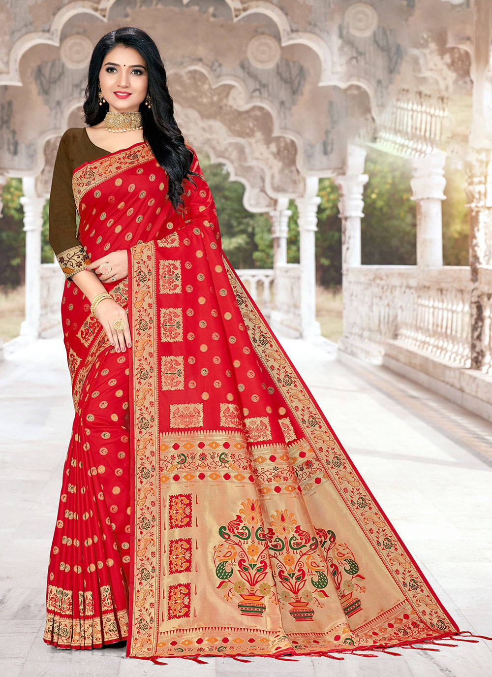 Buy Online Silk Red Classic Saree : 228491