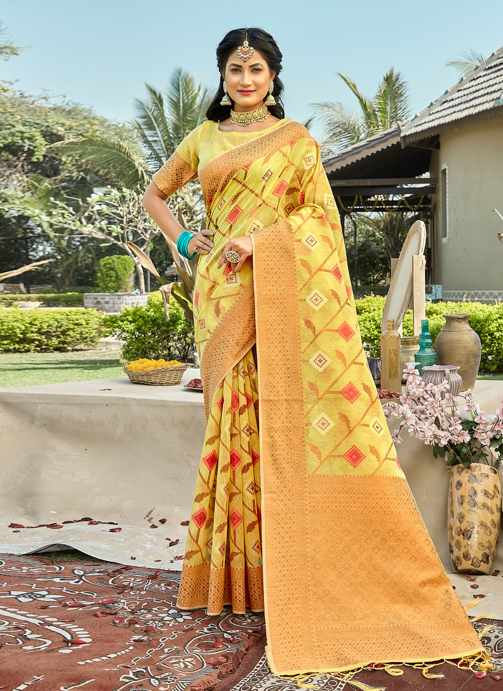 Buy Yellow Classic Saree Online : 253865