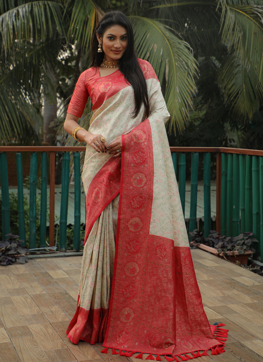 Buy Online Off White and Red Kanjivaram Silk Contemporary Sari : 281007