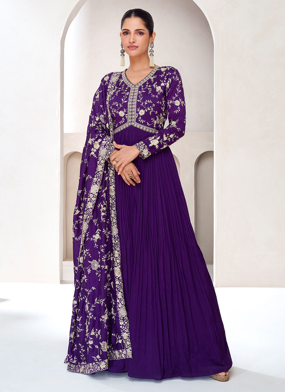 Buy Topnotch Purple Silk Designer Gown : 293609